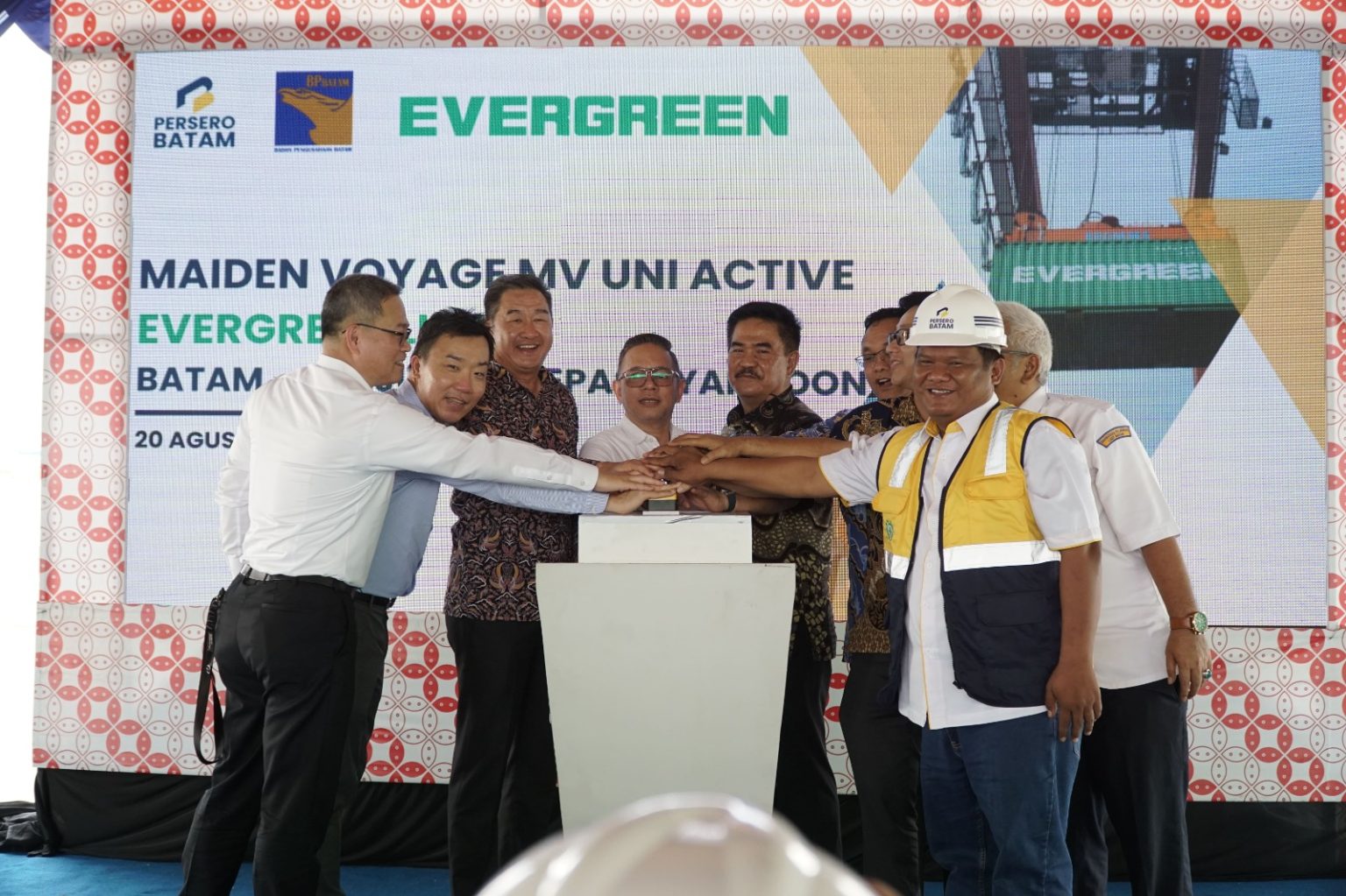 2ND DIRECT CALL IN BATU AMPAR CONTAINER TERMINAL MV UNI ACTIVE ...